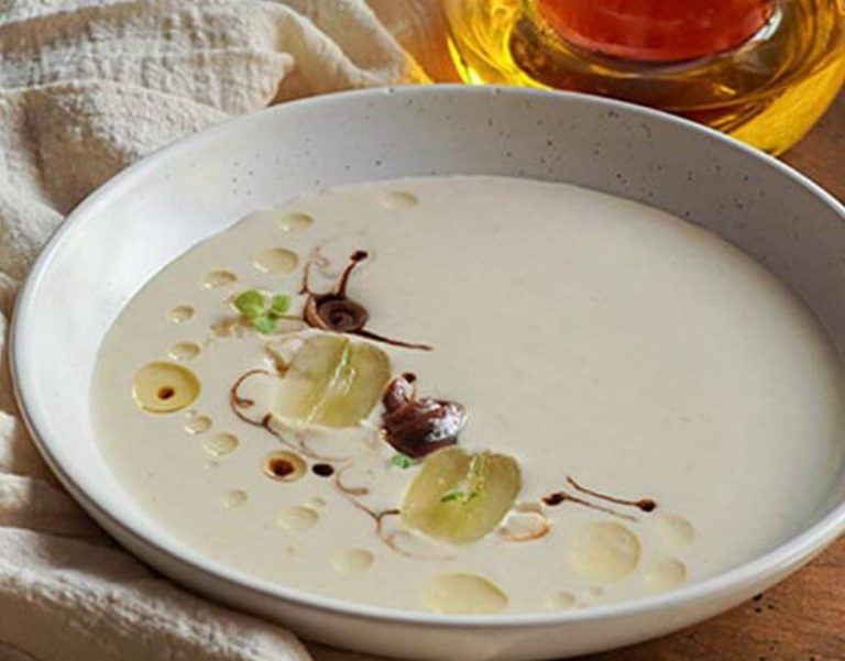 Deliciosos platillos que puedes hacer con uvas - Ciudad Trendy